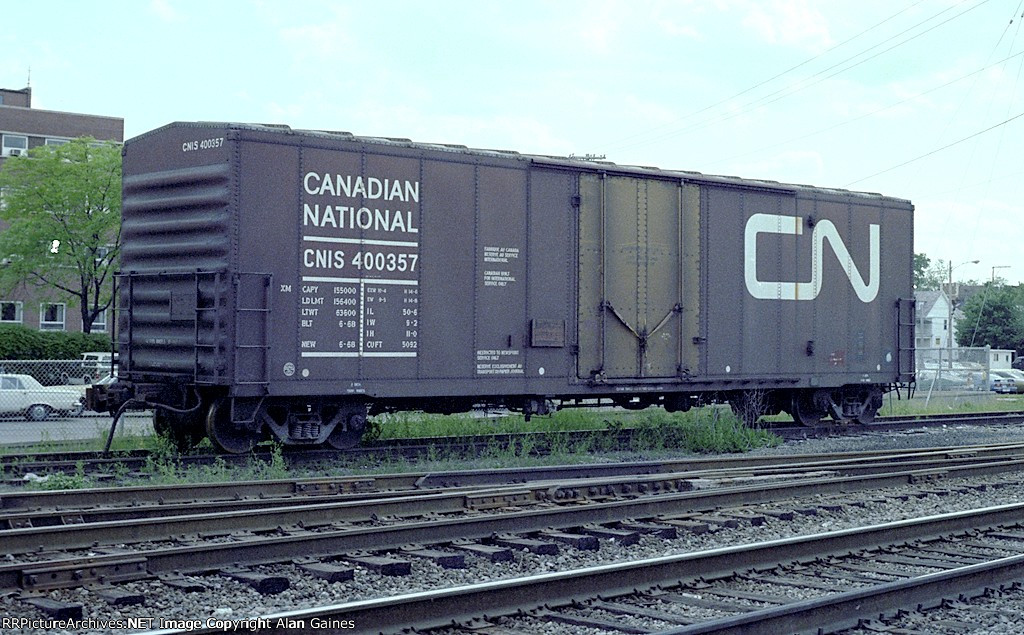 CN Box Car 400357